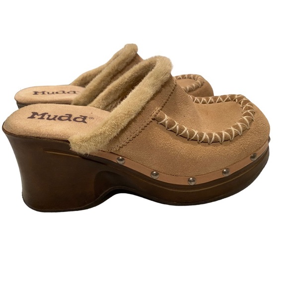 Mudd | Shoes | Mudd Vintage 9s Tan Suede Faux Fur Trimmed Chunky Heeled ...